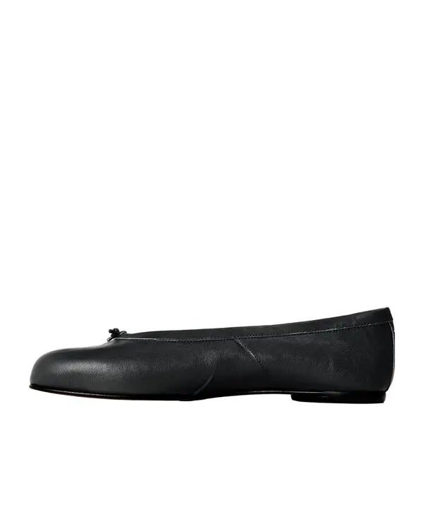 MAISON MARGIELA Black Soft Leather Flat Ballet Shoe
