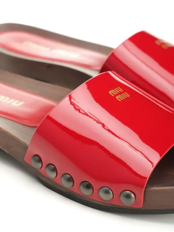 Miu Miu Patent Leather Clogs With Gold Logo - Red