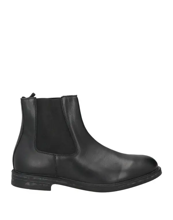 Moma Calfskin Ankle Boots - Black