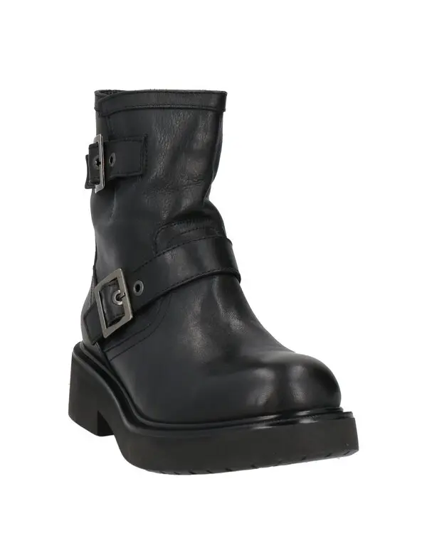 INUOVO Biker Ankle Boots In Leather With Strap Detailing