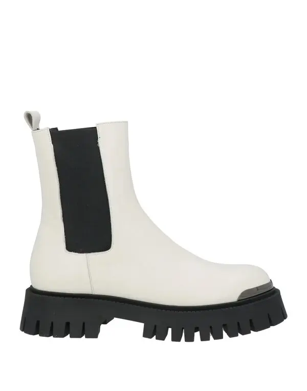 NILA & NILA Calfskin Ankle Boots With Embellishments