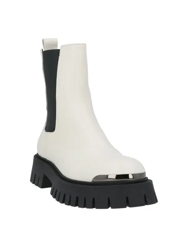 NILA & NILA Calfskin Ankle Boots With Embellishments