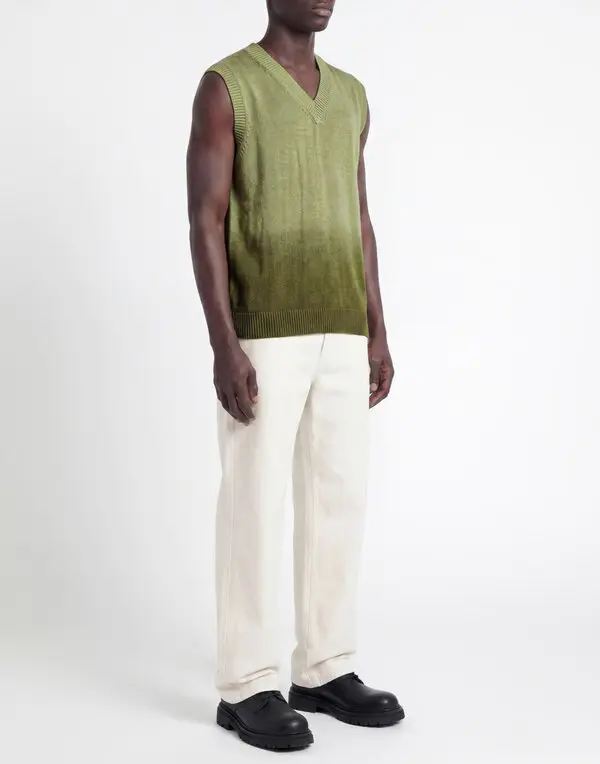 H953 Sleeveless V-neck Sweater