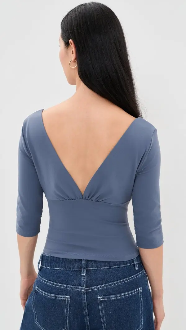 Lioness Canyon Top V-neck, Ruched Details, Stretch Jersey