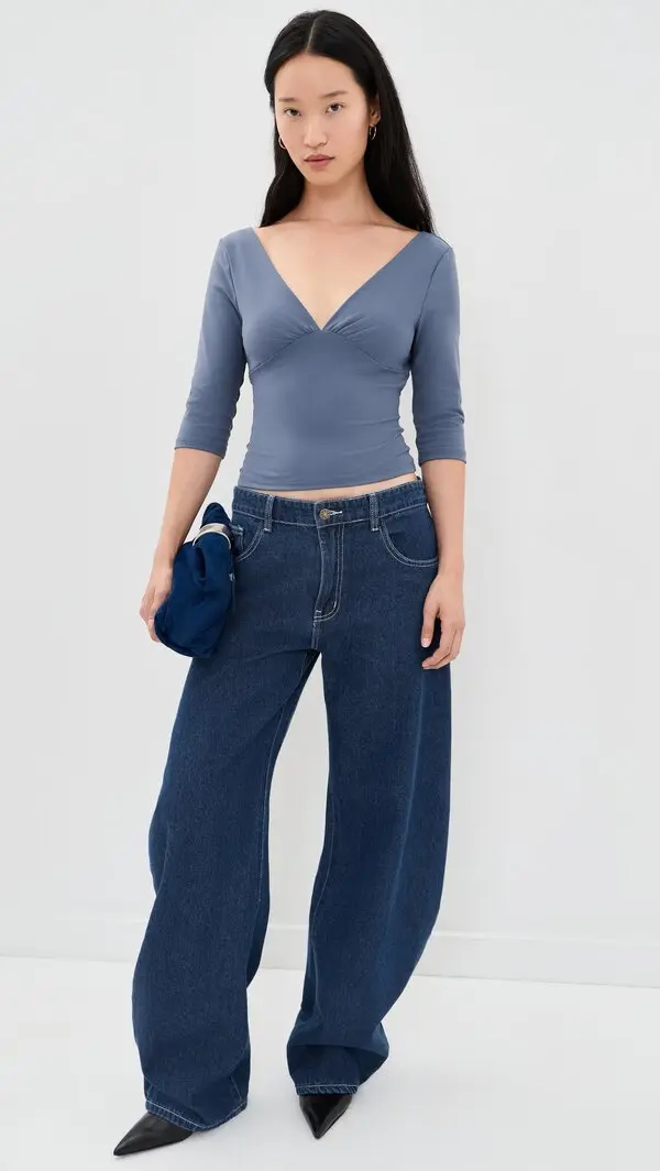 Lioness Canyon Top V-neck, Ruched Details, Stretch Jersey