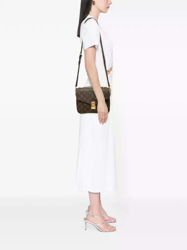 LOUIS VUITTON 2020 Monogram Pochette Metis Satchel
