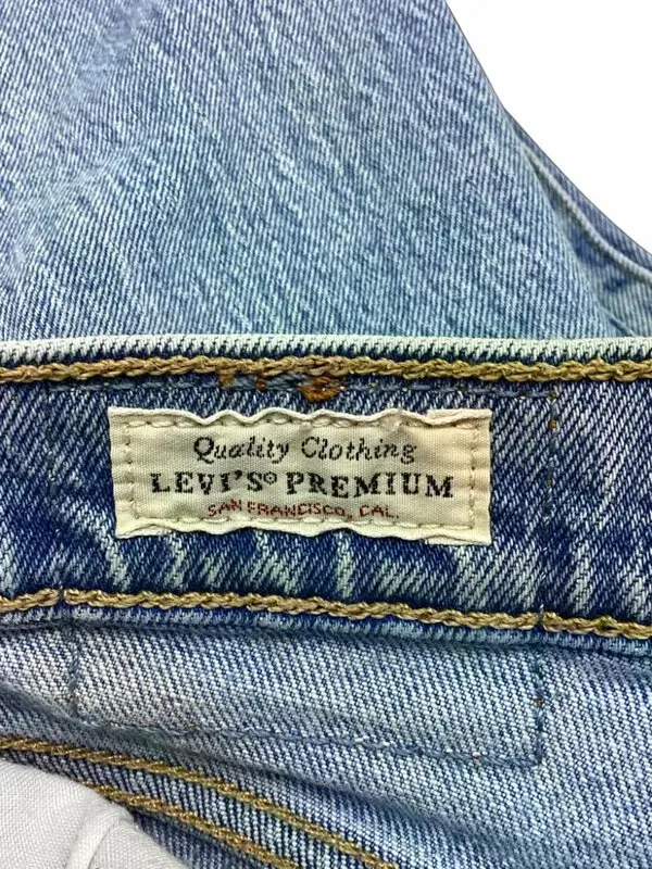 LEVI'S Slim-fit Cropped Jeans