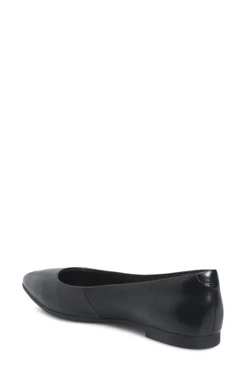 SOFFT Madrid Skimmer Flat - Black
