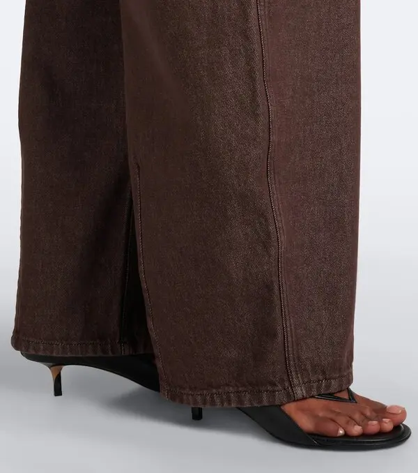 Jacquemus Ovalo Barrel-leg Jeans In Vinyl Continental Grain Bovine