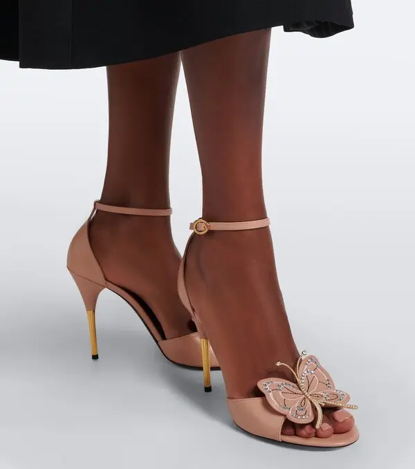 Valentino Garavani Embellished Leather Sandals - Pink