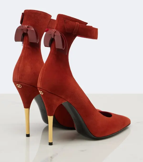 Valentino Garavani Fatale Suede Pumps With Ankle Strap - Red
