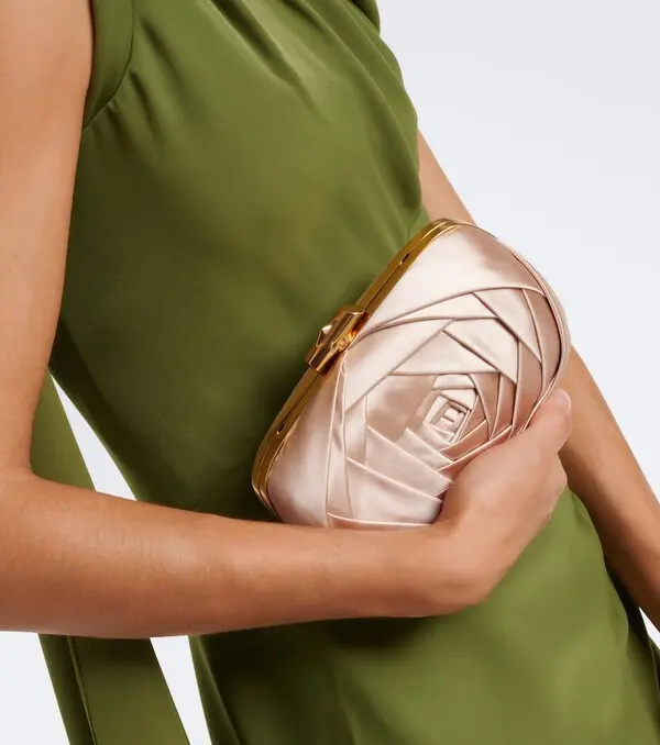 ROGER VIVIER Satin Rose Clutch With Chain Strap - Pink