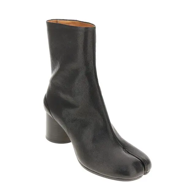 MAISON MARGIELA Tabi' Leather Ankle Boots