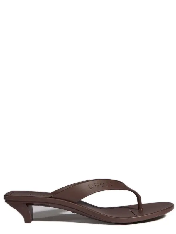 Gucci Rubber Embossed Logo Almond-toe Sandals With Thick Kitten Heel, 35 Mm Low Heel, Made In Italy - Marrone