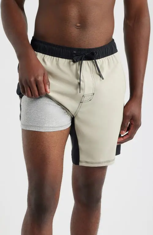 SANTO STUDIO Tempo Wordmark Tech Shorts