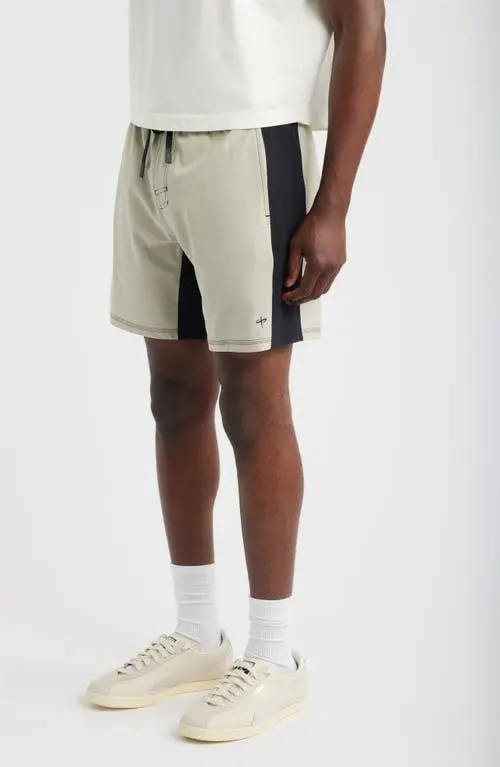 SANTO STUDIO Tempo Wordmark Tech Shorts