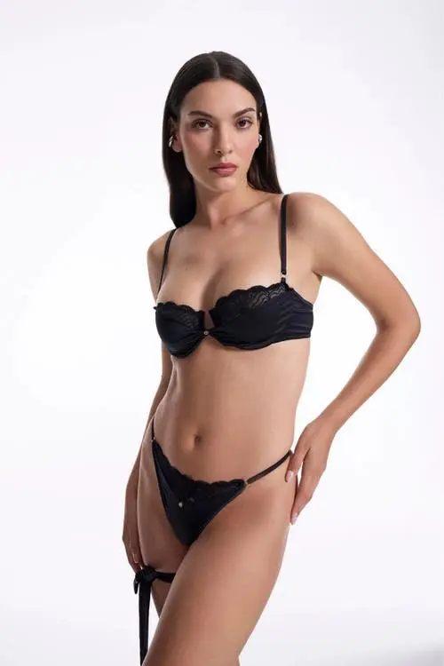 HOUSE OF SILK Monica Bra - Black