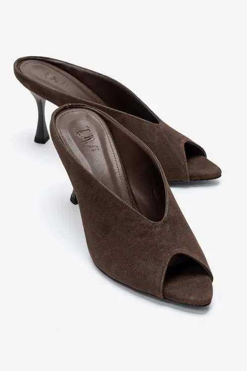 PROLOGUE SHOES Pelina Stiletto Sandal - Brown Suede