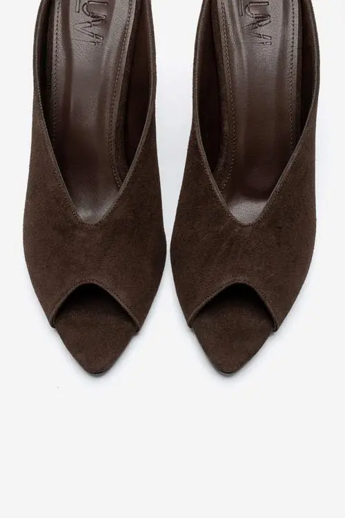 PROLOGUE SHOES Pelina Stiletto Sandal - Brown Suede