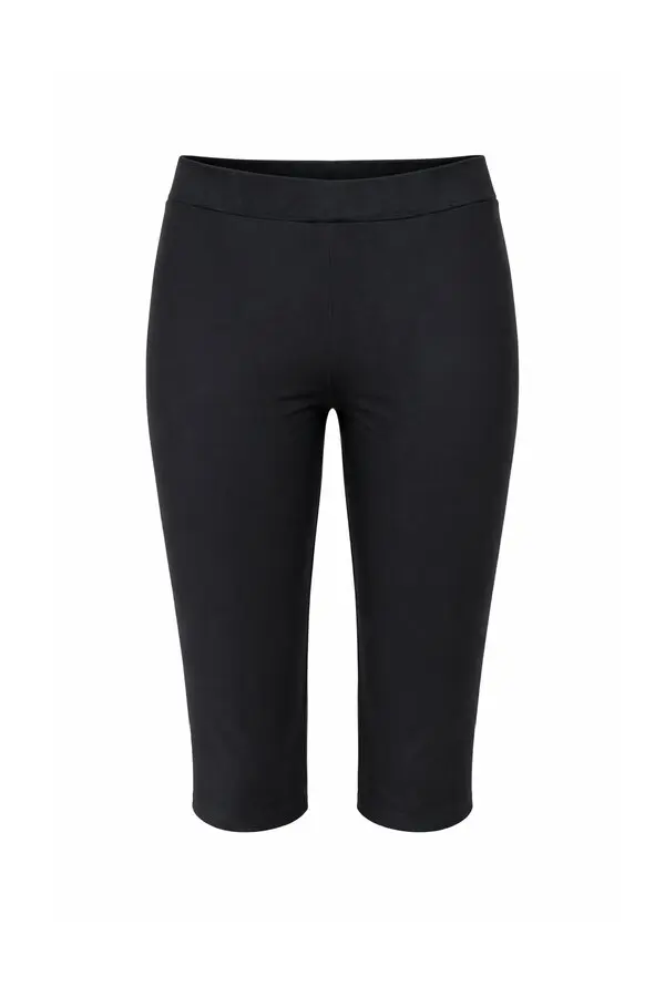 CONQUISTA Stretch Capri Pants - Black