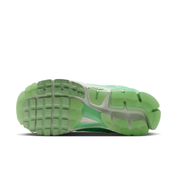 Nike Zoom Vomero Athletic Sneakers - White