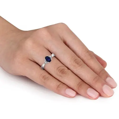 JULIANNA B. Oval Ring With Diamonds 14k