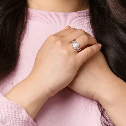 JULIANNA B. Diamond Oval Split Shank Ring 10k