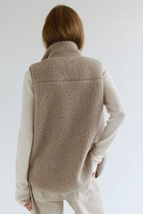 H&M Mama Before & After Babywearing Teddy Fleece Vest