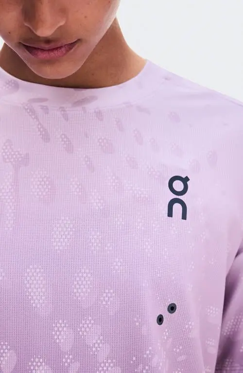 On Performance Volt-t Graphic Cropped T-shirt - Verbana