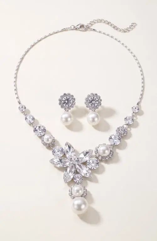 MODENAIRE Flower Pearl Drop Necklace And Earrings Set - Silver