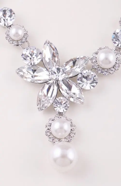 MODENAIRE Flower Pearl Drop Necklace And Earrings Set