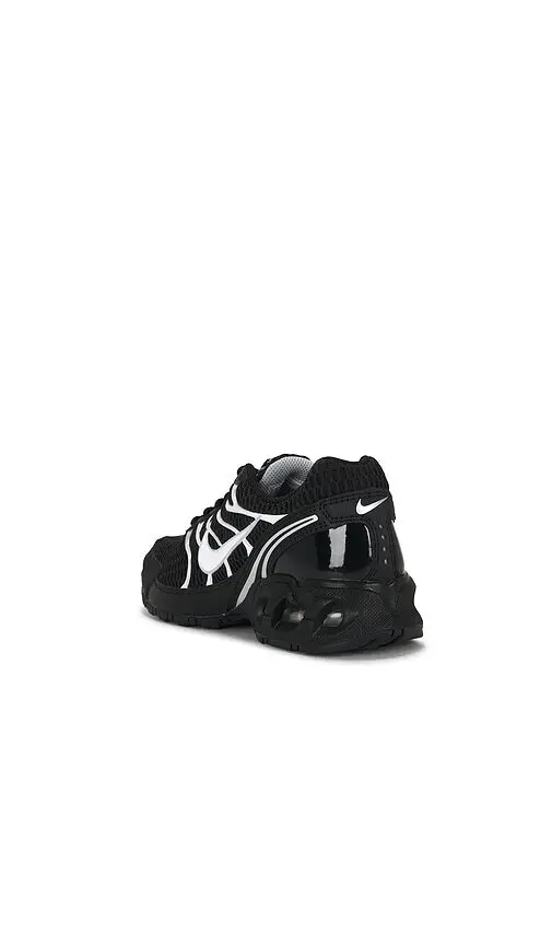 Nike Max Torch 4 Sneaker In Black,white - Black & White