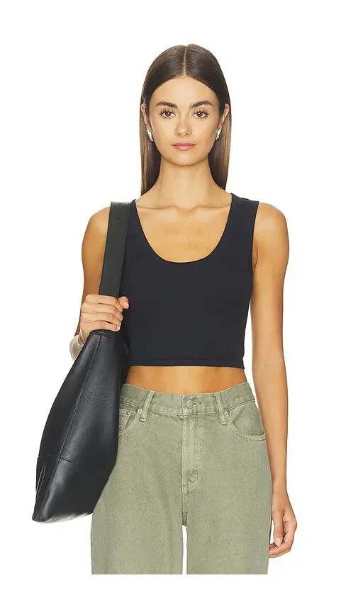 FAVORITE DAUGHTER The Cutting It Close Crop Tank