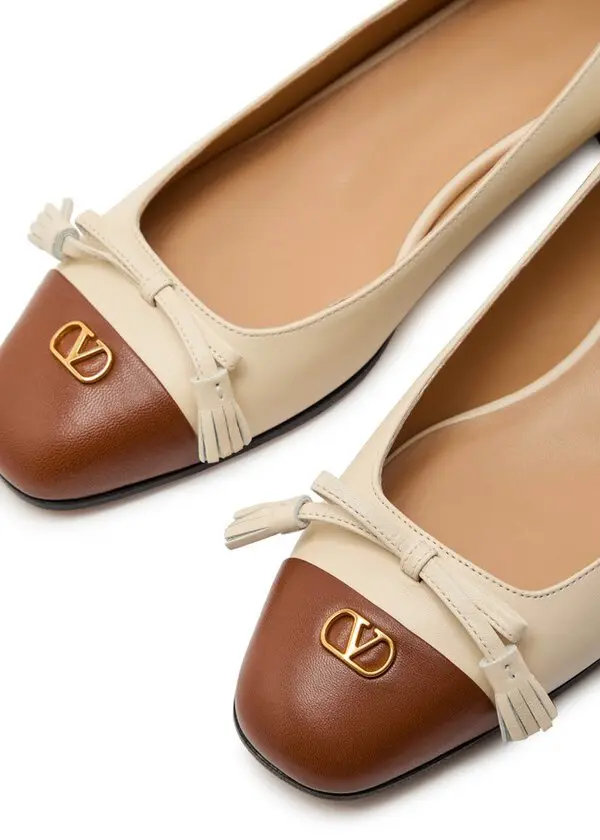 Valentino Garavani Valet Du Roi 20 Leather Pumps