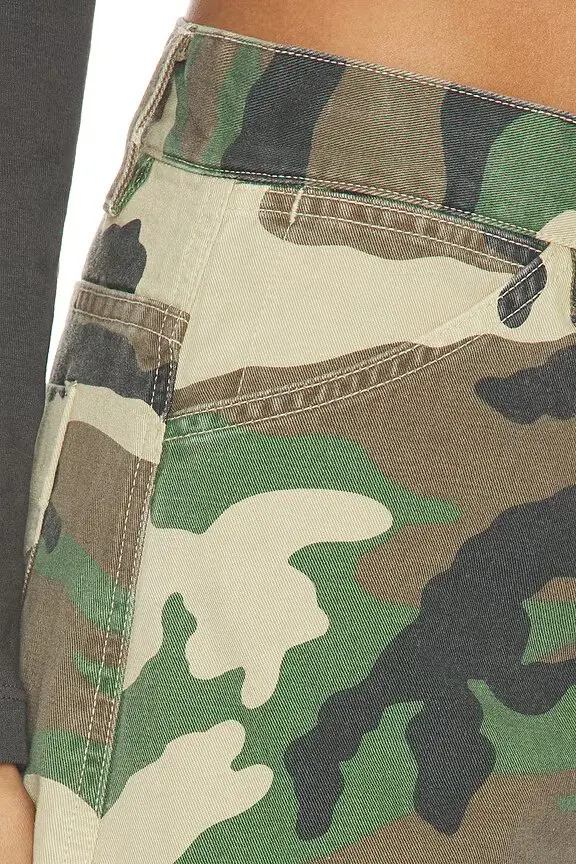 NILI LOTAN Camouflage Print Casual Trousers
