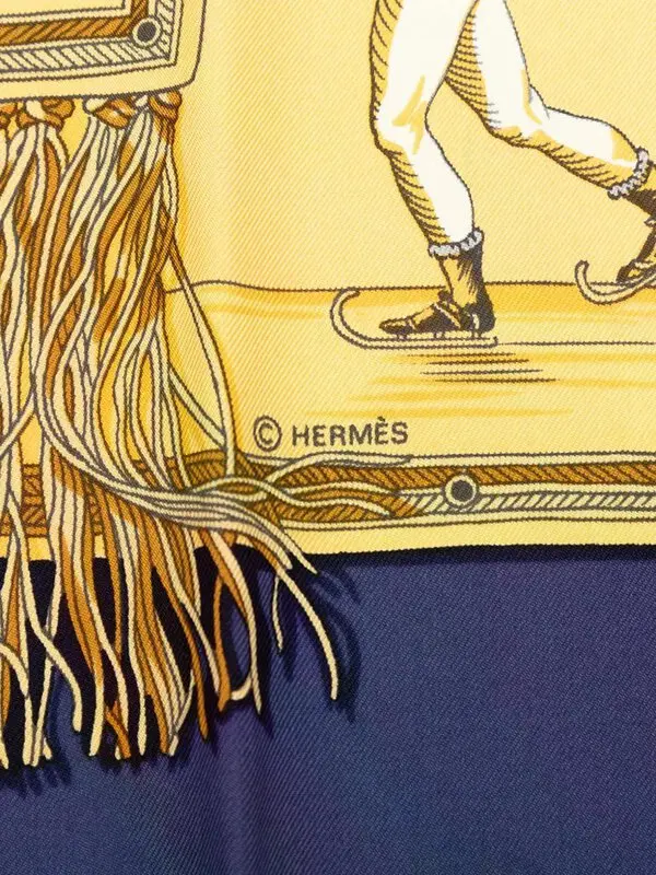 Hermès 2000-2020 Les Plaisirs Du Froid Silk Scarf 90 Scarves - Multicolour