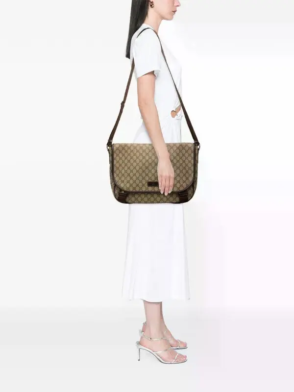 Gucci Gg Supreme Messenger Bag