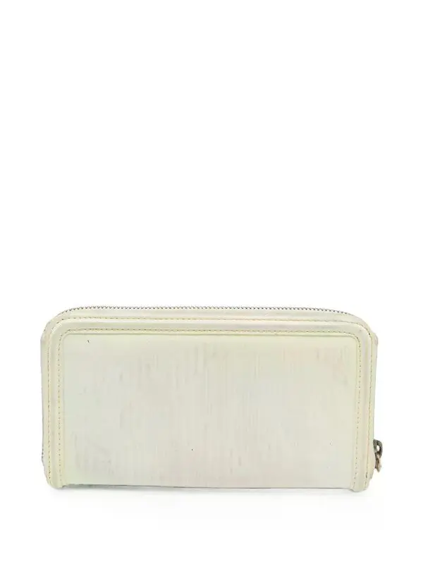 Burberry Zip-up Wallet