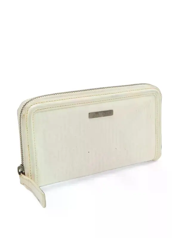 Burberry Zip-up Wallet
