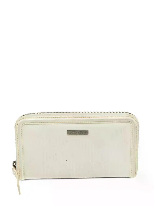 Burberry Zip-up Wallet - White