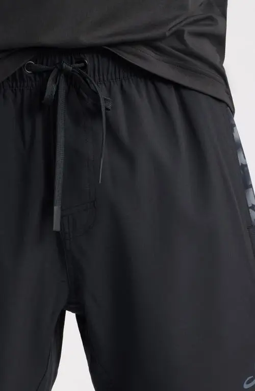 SANTO STUDIO Graphic Tech Shorts