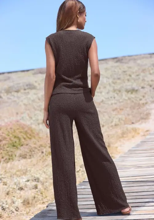 LASCANA Sleeveless Textured Top