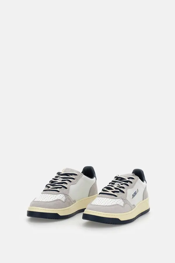 AUTRY Medalist Low Sneakers In Leather