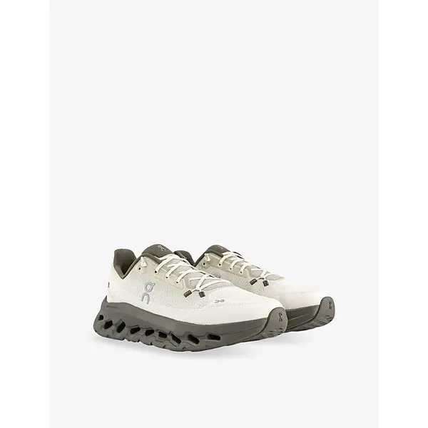 On Cloudtilt Mesh Trainers