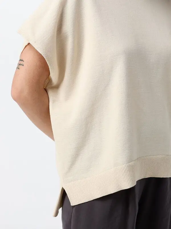 ALYSI Knit T-shirt With Asymmetric Hem - Nude