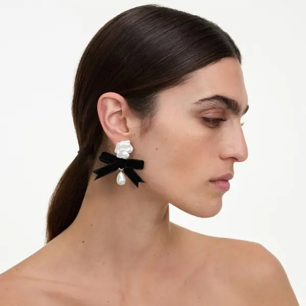 SELF-PORTRAIT Pearl Bow Earring