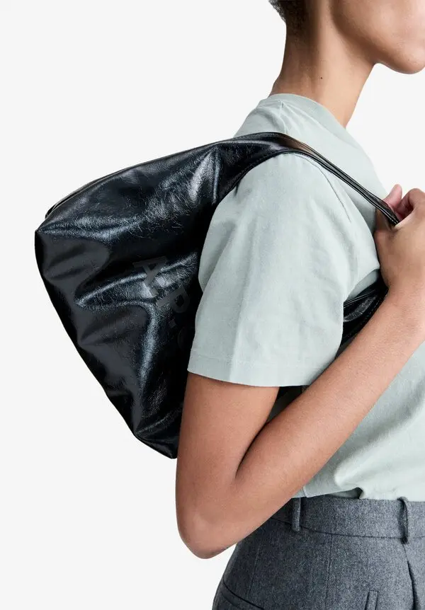 A.p.c. Baby Ninon Shoulder Bag - Black