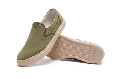 CCILU USA Xpresole Cody Waterproof Slip-on Sneaker