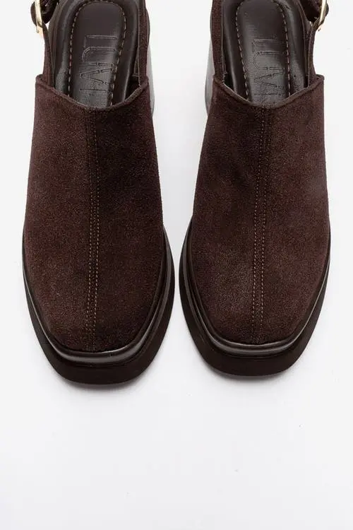 PROLOGUE SHOES Bavix Block Heel Platform Sandal - Brown Suede