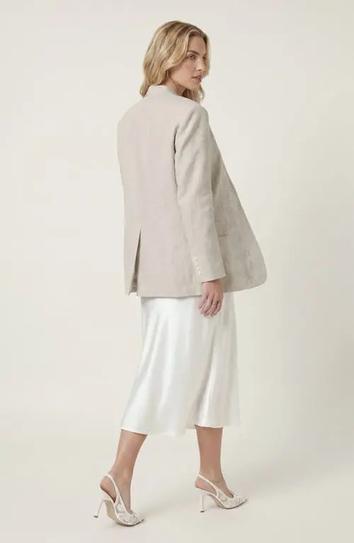 MODENAIRE Floral Embroidered Linen Blazer